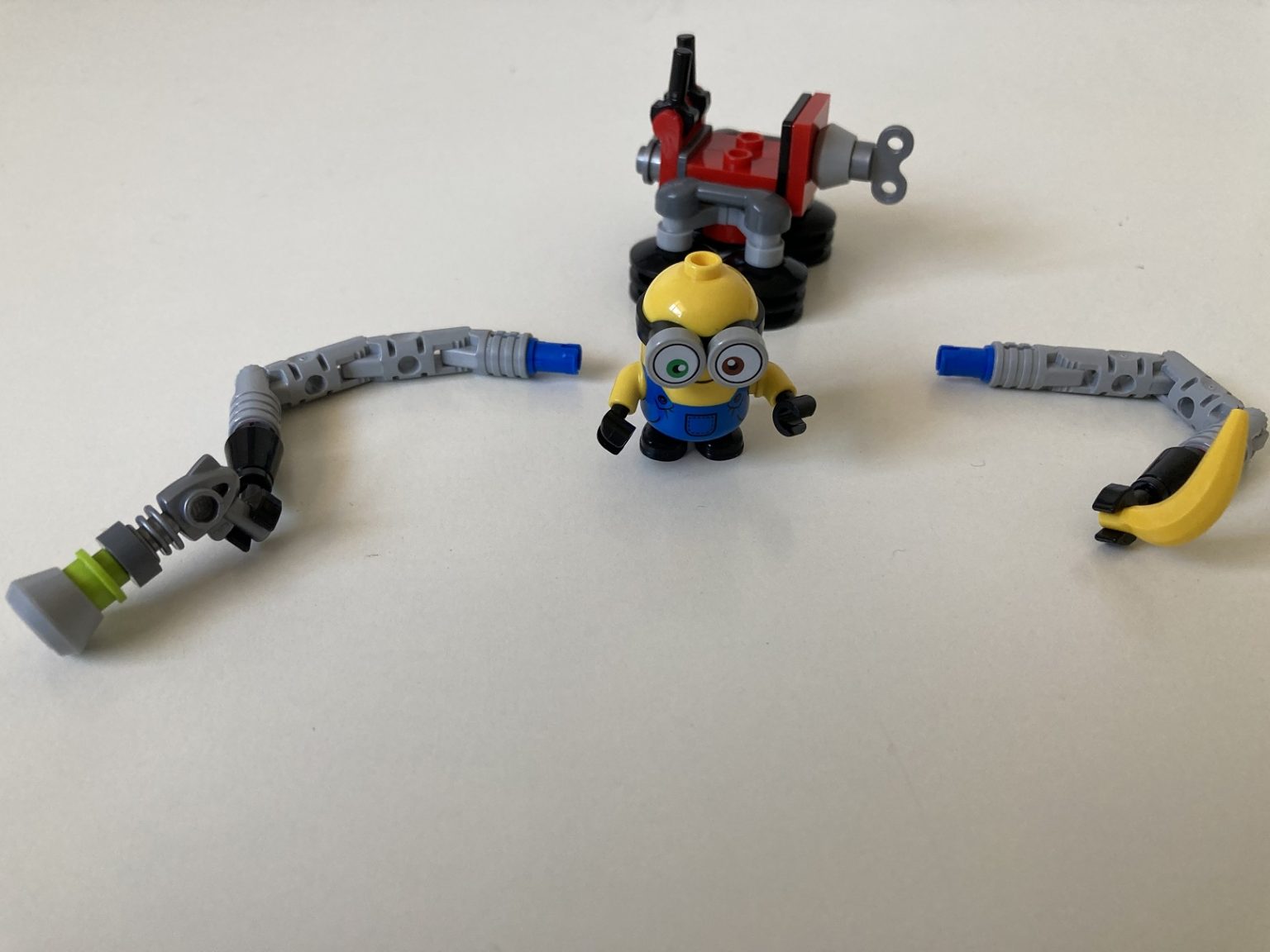 LEGO Minions Rise of Gru 30387 Bob Minion with Robot Arms Polybag 2021 ...