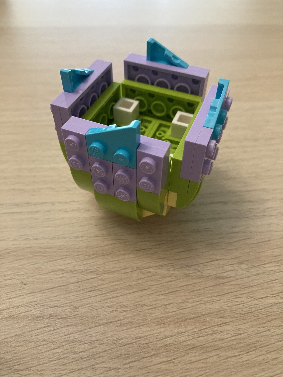 LEGO 40527 Easter Chicks Review (April 2022 GWP Gift Promo Offer)