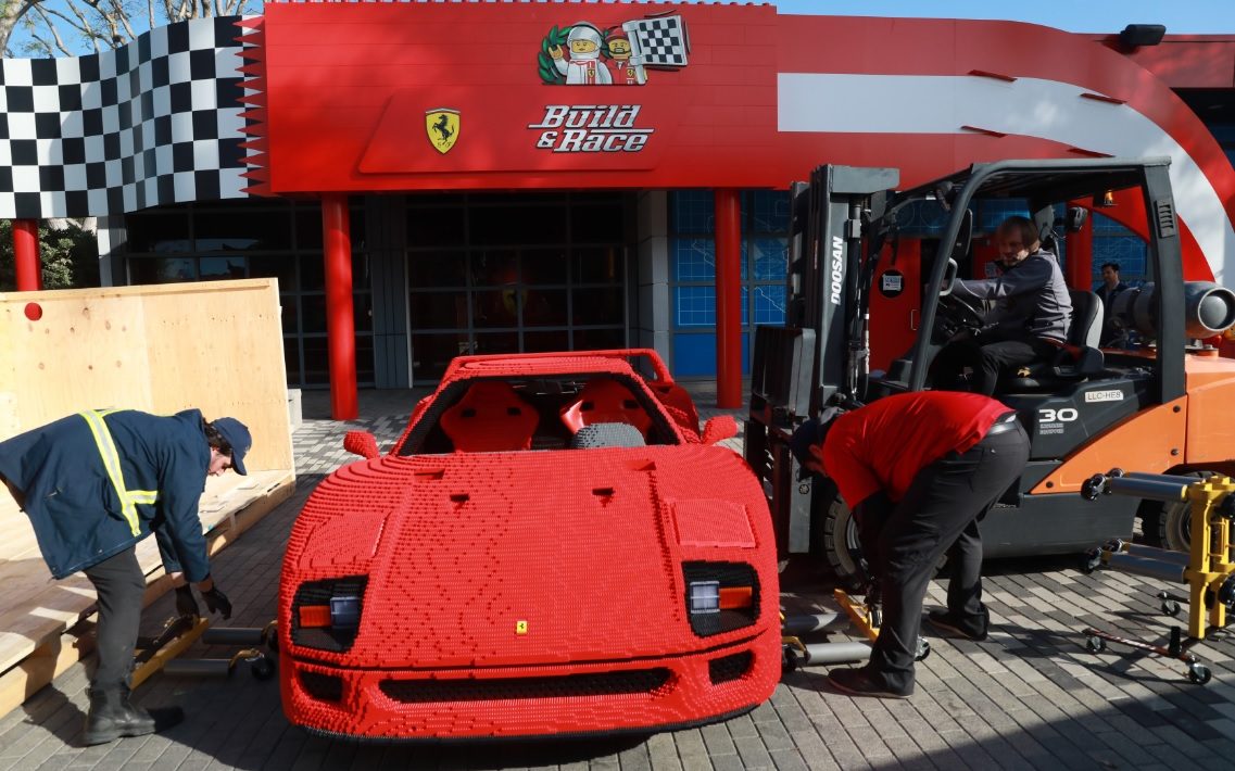 Life-Size Ferrari F40 LEGO Model On Display At LEGOLand Calfornia ...