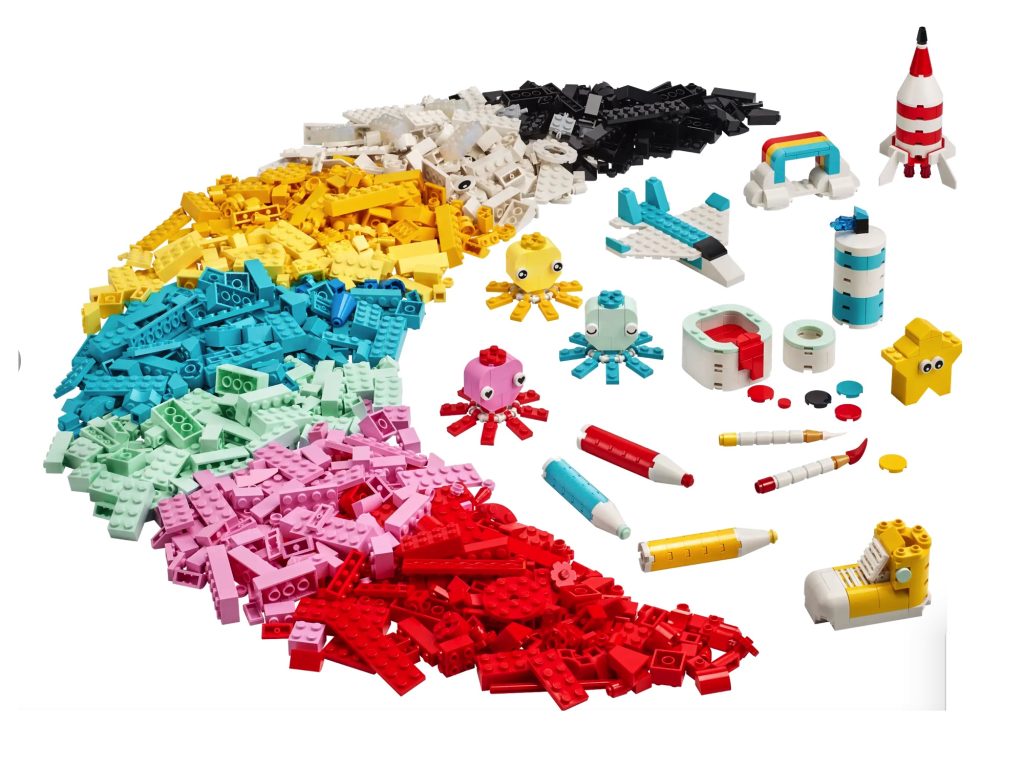 LEGO Classic 11032 Creative Color Fun Summer August 2023 Set Image ...