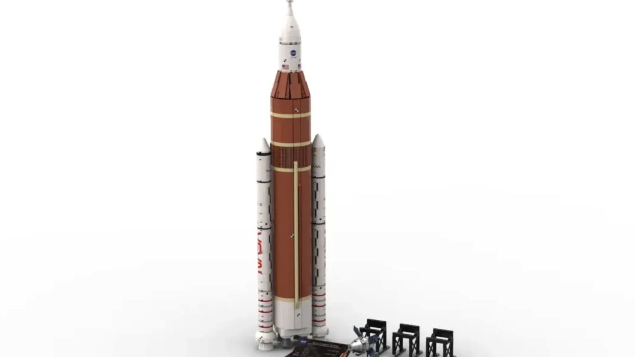 LEGO IDEAS NASA's Space Launch System: To the Moon and Mars Project ...