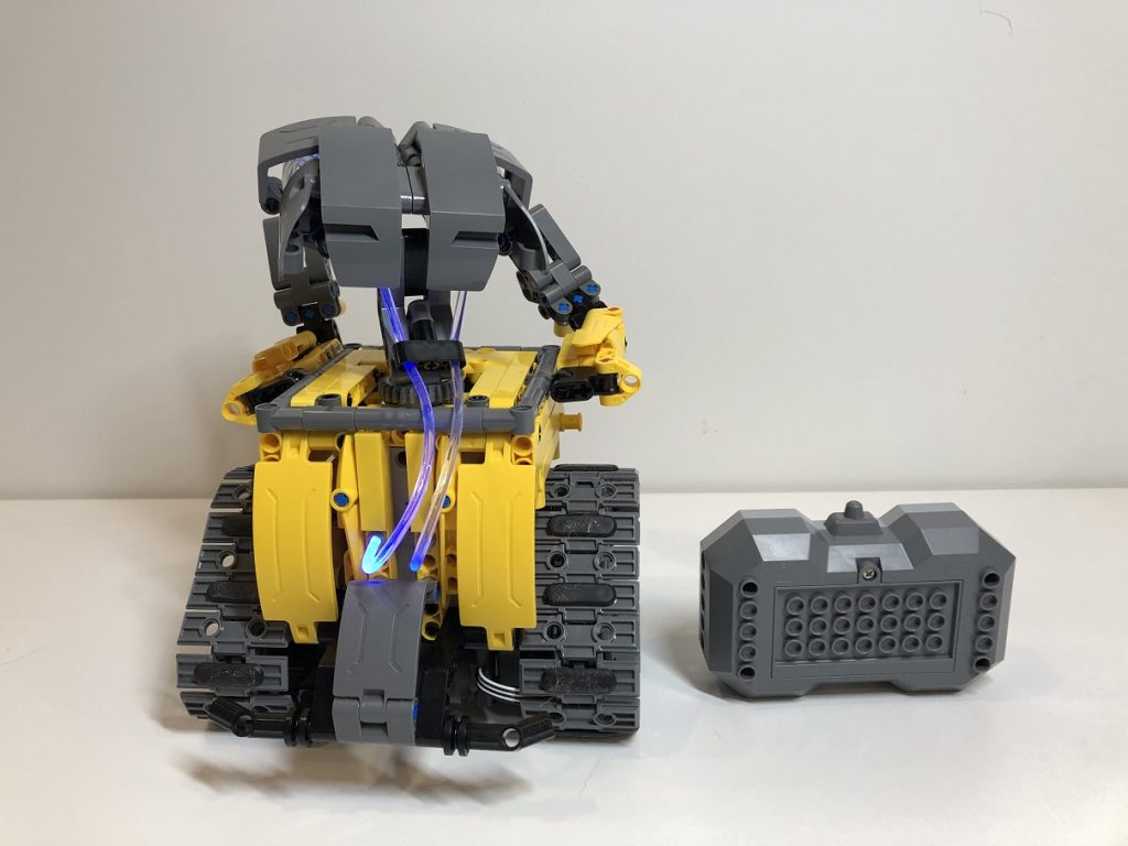 [Review] Sillbird 4in1 Remote & App Controlled Wall Robot Building Toy