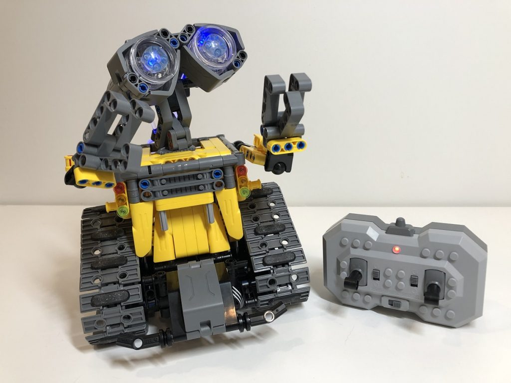 [Review] Sillbird 4in1 Remote & App Controlled Wall Robot Building Toy