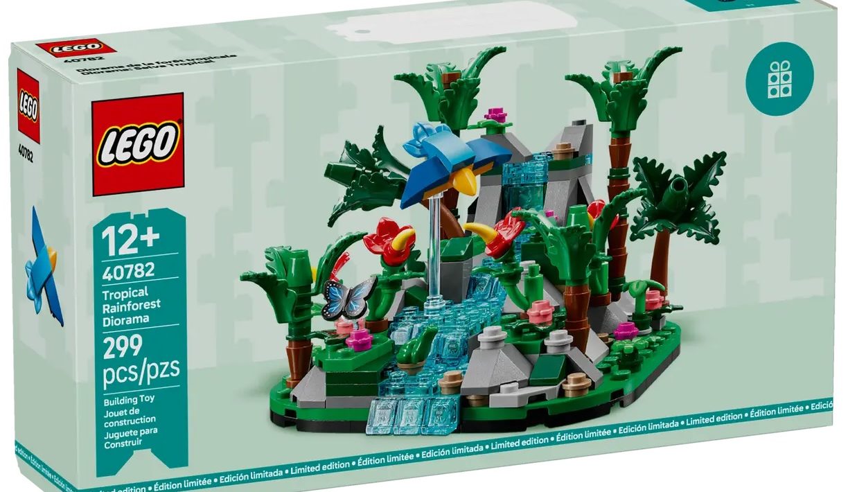 Upcoming LEGO 40782 Tropical Rainforest Diorama GWP 2025 Gift with ...