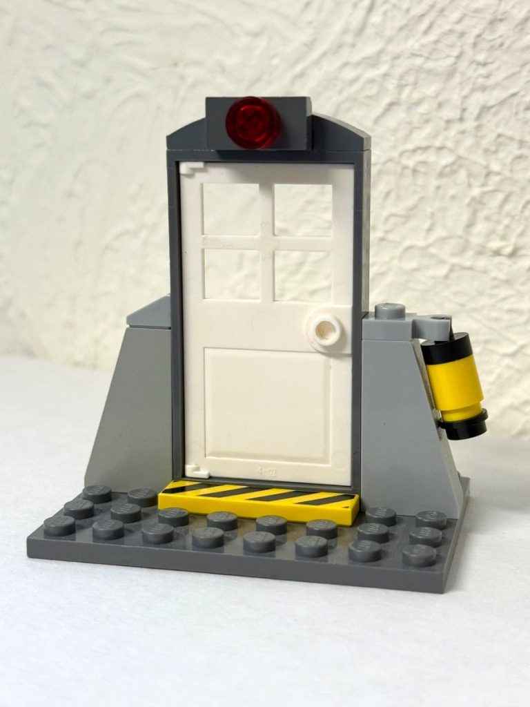 Six Upcoming LEGO Minecraft Summer 2025 Set Images, Prices & Release ...