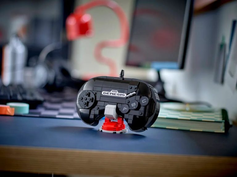 The gift set has 260 pieces and is recommended for those that are aged ...