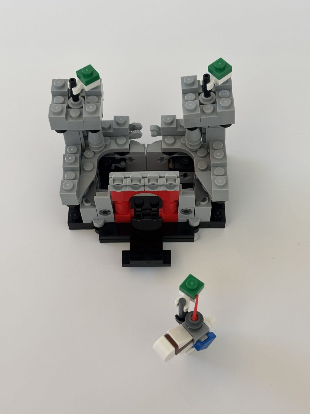 Official Product Description – 40775 Mini Knight’s Castle GWP