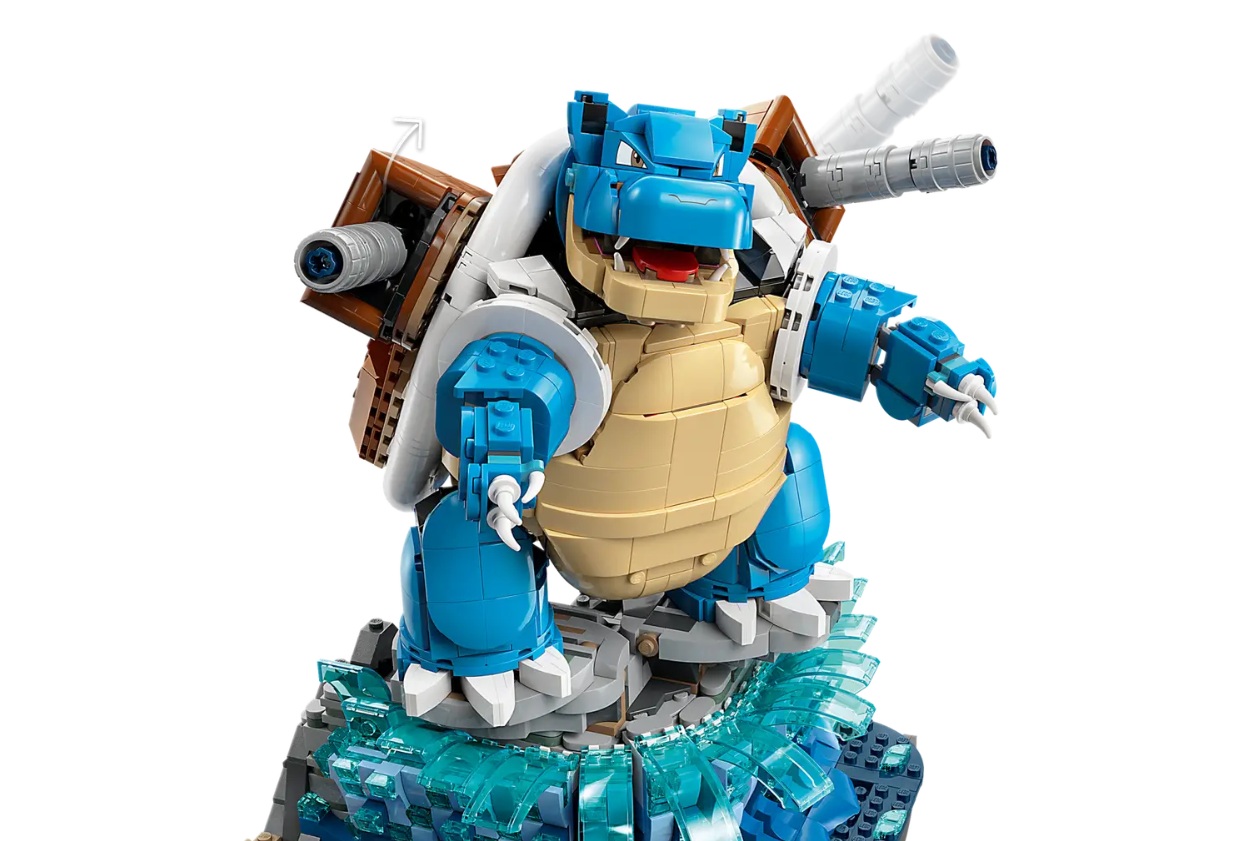 Blastoise has poseable head, arms and water cannons.